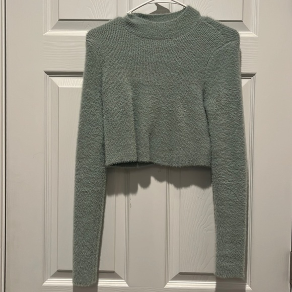 Kendall & Kylie | Sweaters | Kendall Kylie Cropped Sweater | Poshmark